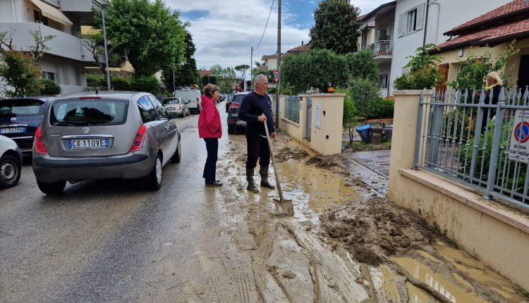 In Emilia-Romagna allerta rossa anche oggi per frane e piene In Emilia-Romagna allerta rossa anche oggi per frane e piene