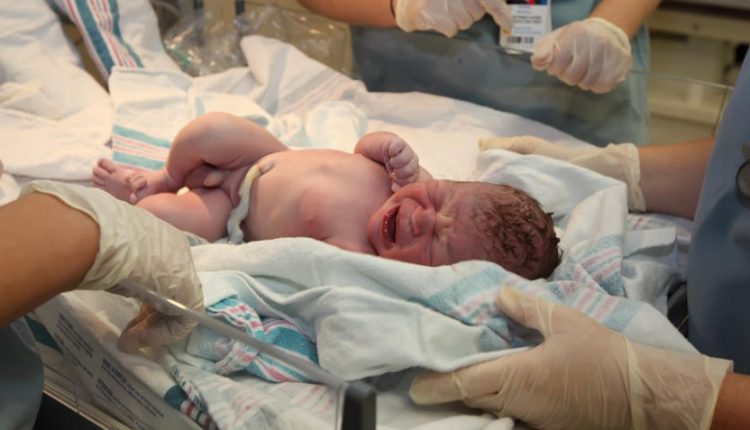 APGAR test and score: assessing the health status of an newborn
