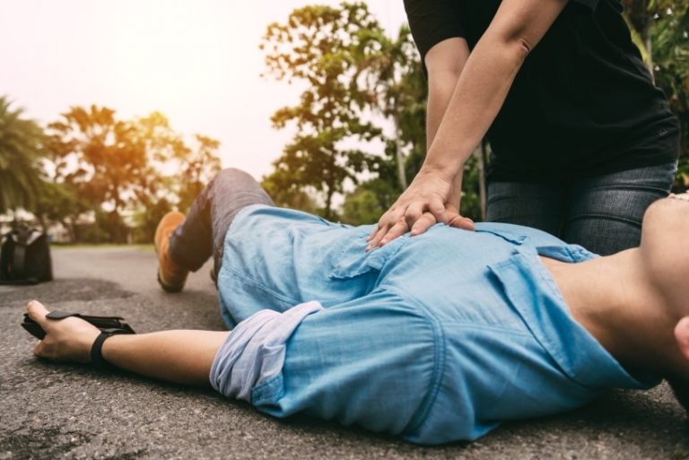 The 5 basic steps of CPR: how to perform resuscitation