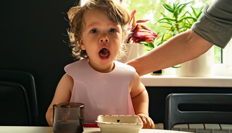 Choking (suffocation or asphyxia): definition, causes, symptoms