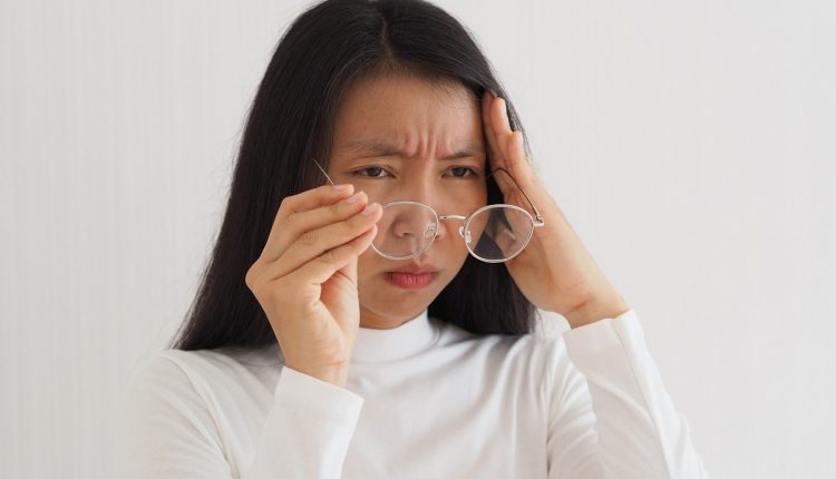 Macular Pucker: Causes, Symptoms, Diagnosis, and Treatment
